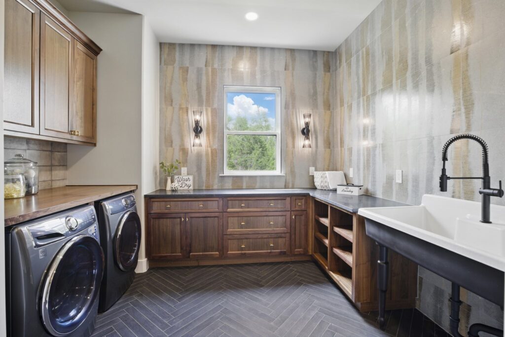 5 Laundry Room Staging Tips to Sell Your Home | STAGING CO.
